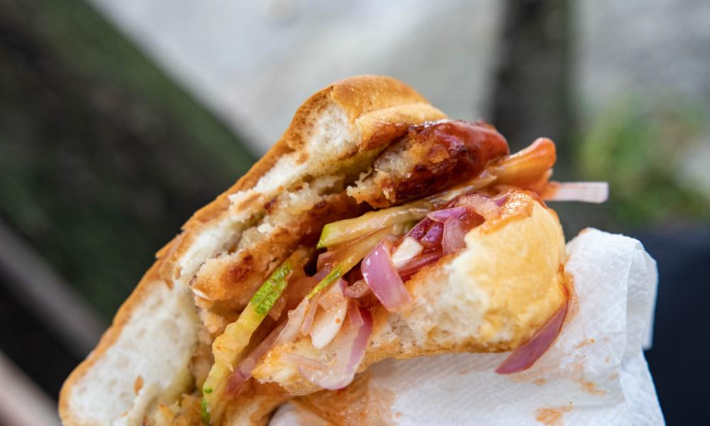 This PJ Burger Joint Sells One of The Best Homemade Burgers! - Munch