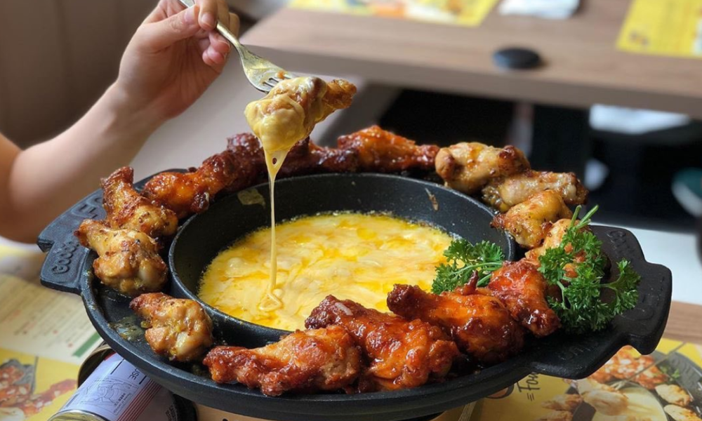 This Shop Sells Healthy Korean Chicken! - Munch